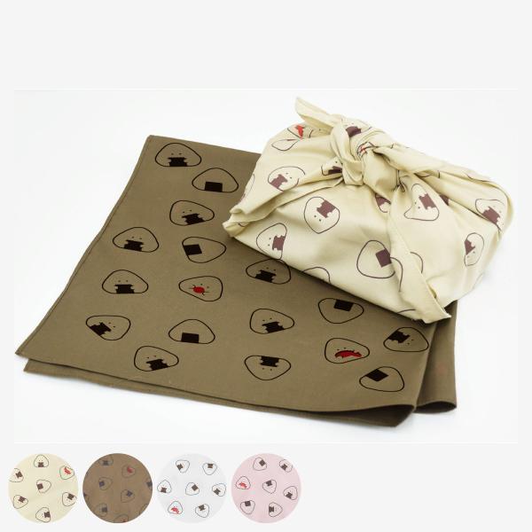 サイズ/約横50×縦50cm内容量/1枚材質/綿種類/ベージュ、ブラウン、ホワイト、ピンク生産国/日本製●大人気の「ぎゅっとおにぎりさん」シリーズのランチアイテムです。●かわいいおにぎりさんのプリントの入ったランチクロスで、お弁当タイムを楽...