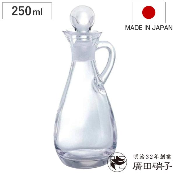 サイズ/約高さ20cm容量/約250ml内容量/1個生産国/日本製食器洗い乾燥機/使用不可●ガラス製のドレッシングボトル大サイズです。●取って付きで持ちやすく、適量をスーッとかけられます。●シンプルで美しく、置いておくだけでテーブルコーディ...
