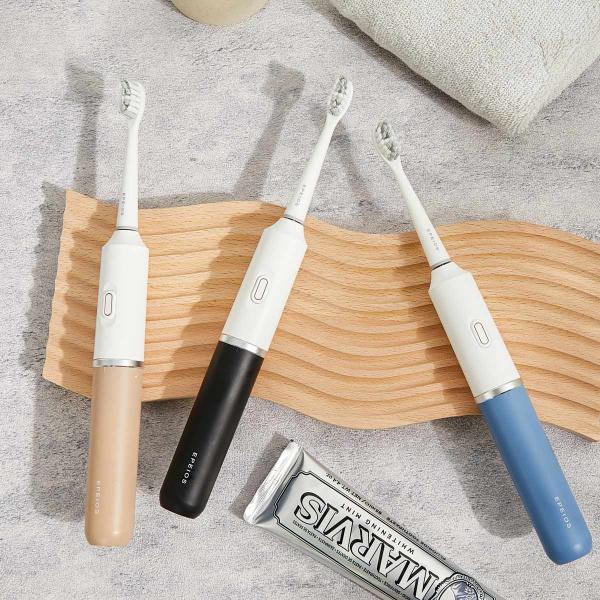 サイズ/本体のみ組立時：約幅2.6×奥行き2.6×高さ13(ｃｍ)収納ケース：約幅8×奥行き11.8×高さ3.4(cm)重量/本体：約105g（ブラシ含む）収納ケース：約80g内容量/1セット（本体1台、レギュラーブラシ1個、充電ケーブル1...