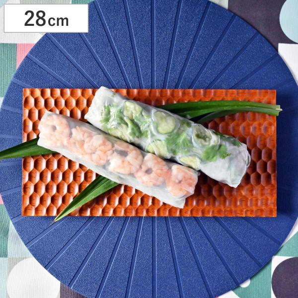 サイズ/約幅28×奥行14×高さ1.5cm内容量/1枚材質/ラバーウッド生産国/ベトナム製●ラバーウッド素材のアジアンテイストなお皿です。●生春巻きや一品の盛り付けに便利な長角皿です。●異国のリゾートを思わせるデザインで、ホームパーティーな...