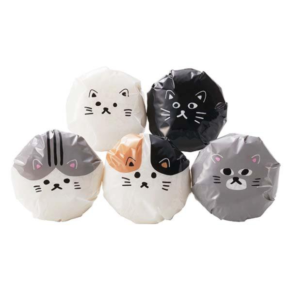 サイズ/約横18×縦18cm重量/約28g内容量/15枚入材質/ポリプロピレン生産国/日本製●ねこのあつまりのへんしんおにぎりラップです。●付属のとめシールでとめることができます。●おにぎりをシートで包むだけで簡単にキャラクター弁当ができま...