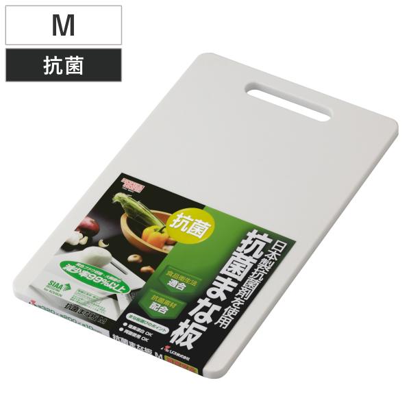 サイズ/約幅32×奥行20×高さ1cm重量/約588g内容量/1枚材質/ポリエチレン生産国/韓国製●いつでも清潔に使える抗菌仕様のまな板Mサイズです。●日本製の抗菌剤を使用しており、製品表面の細菌の繁殖を抑制します。●黄色ブドウ球菌、大腸菌...