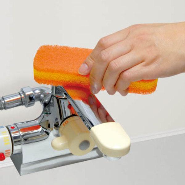 サイズ/約幅15×奥行5×高さ3cm内容量/1個材質/ポリウレタンフォーム、ナイロン不織布、ナイロン不織布(アクリルビーズ入り)生産国/日本製●水だけでしっかり汚れを落とすスポンジクリーナーです。●アクリルチップの入った不織布で、水だけでも...