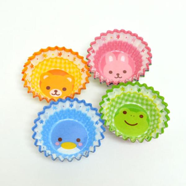 サイズ/約高さ2cm直径：約3.5cm内容量/40枚入り（4柄アソート）材質/パルプ、内面PETフィルムラミ電子レンジ/使用可能オーブン/使用不可●おかずを食べきると動物の顔が見えてくる、遊び心ある弁当用おかずカップです。●今日は何が出るか...