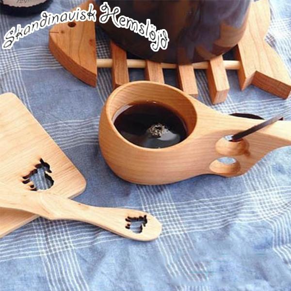 ●北欧では大切な人に必ずプレゼントするといわれる「ククサ」　●ひとつひとつ丁寧に手作りされたククサは「贈られた人は幸せになる」と言い伝えられています。　●北欧では親から子へ受け継がれたり、結婚や出産のお祝いとして贈られます。　●ミルクやコー...