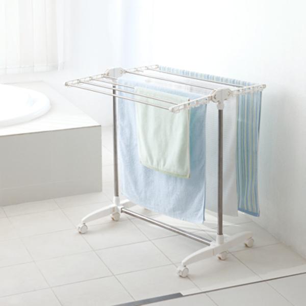 サイズ/約幅78×奥行67×高さ85〜97(cm)収納時：約幅78×奥行14×高さ85(cm)重量/約3.6kg内容量/1台付属品：キャスター（ストッパー付き×2、ストッパーなし×4）材質/本体：ステンレス巻きスチールパイプ、ステンレスパイ...