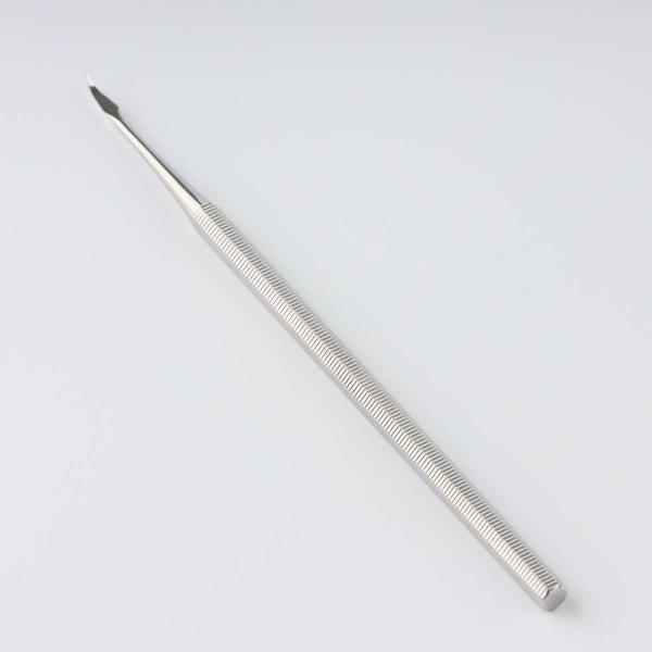 サイズ/全長：約14cm重量/約21g内容量/1本材質/ステンレス材生産国/パキスタン製●歯のすき間の汚れをしっかりキャッチできる先細タイプです。●自宅で簡単にセルフケアができるのが魅力です。●約21gと軽量で扱いやすいので長時間使っても疲...