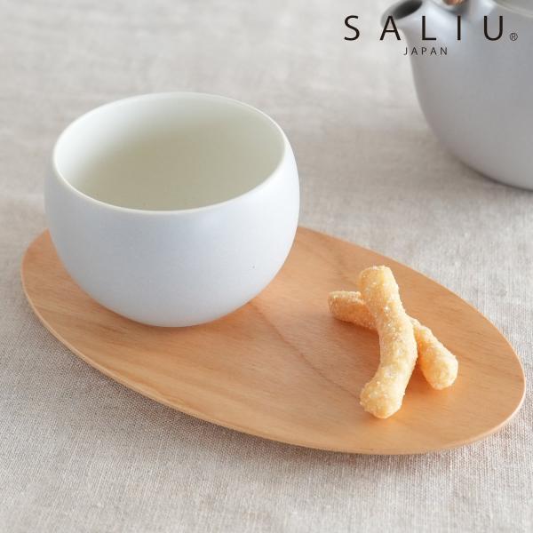 サイズ/約幅18×奥行13×高さ1cm内容量/1枚材質/天然木（ウレタン塗装）生産国/日本製食器洗い乾燥機/使用不可●国産の山桜の無垢材を使用した楕円型茶敷です。●湯呑みとお菓子をのせたりプレートにも使えます。●傷や食品のシミが付きにくいよ...