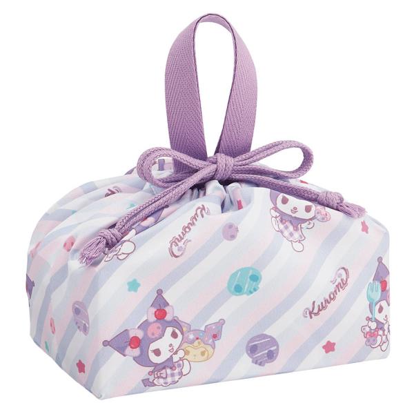 サイズ/約幅29×奥行12×高さ16.5cm内容量/1枚材質/ポリエステル100％生産国/日本製乾燥機/使用不可●お弁当箱を入れるのに便利なランチ巾着です。●マチが付いており、お弁当箱を安定して収納できます。●小物入れとしてもお使いいただけ...