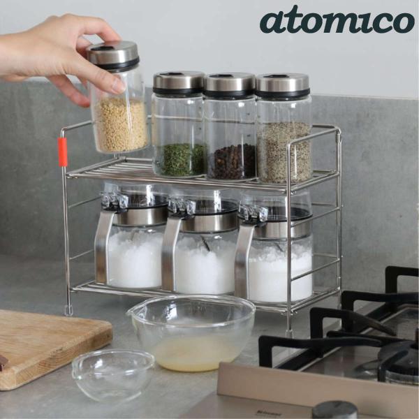 サイズ/約幅28×奥行13×高さ20.4cm収納時：約幅28×奥行20.5×高さ2.2cm重量/約630g内容量/1個材質/本体：ステンレス滑り止め・飾りパーツ：シリコーンゴム生産国/中国製●使いやすさと収納力を両立した調味料ラックです。●...