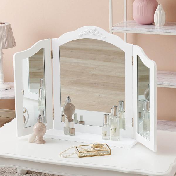 サイズ/約幅84×奥行14.5×高さ57cm扉閉じた時：幅：約46cm内容量/1台材質/繊維板生産国/中国製組立状態/お客様組立品梱包サイズ/約59.5×47×9cm●デスクに置くだけでドレッサー気分を楽しめる卓上ミラーです。●省スペースで...