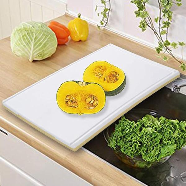 サイズ/約幅48×奥行30×高さ2cm重量/約1.385kg内容量/1枚材質/ポリプロピレン生産国/中国製●シンクに渡して使える、ワイドサイズのまな板です。●中空構造を採用しているため、大きめサイズでも軽く扱いやすいのが特長です。●表裏でカ...