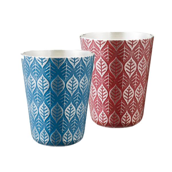 ●サイズ： 口径 7.0x高さ 8.5cm 容量 200ml●箱：桐箱入り●材質：錫●ペアセット：白・朱・青・緑・黄・黒からお選びください☆ご注意ください。こちらの商品はメーカーからお取り寄せの為、お届けまで2週間程度（名入れの場合）頂戴す...