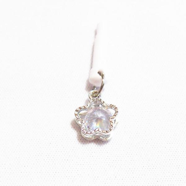 イヤホンジャック部分約18ｍｍチャーム 約11×11mm