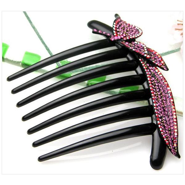 夜会巻きでエレガントな華やかさを！ゴージャスに贅沢に使用したラインストーン・クリスタルが清楚な煌きを放ちます！！夜会巻きなどのアップヘアやウィッグとの組み合わせなど、大胆なアレンジが楽しめます。ロングの方はもちろん、ショートカットの方でも簡...