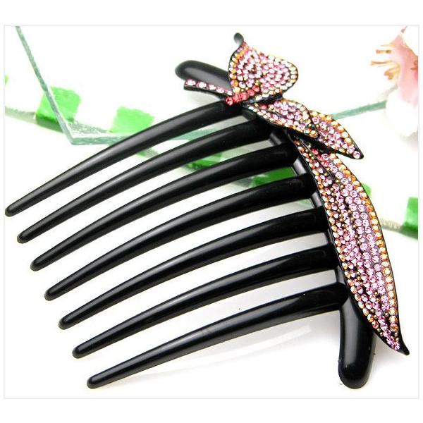 夜会巻きでエレガントな華やかさを！ゴージャスに贅沢に使用したラインストーン・クリスタルが清楚な煌きを放ちます！！夜会巻きなどのアップヘアやウィッグとの組み合わせなど、大胆なアレンジが楽しめます。ロングの方はもちろん、ショートカットの方でも簡...