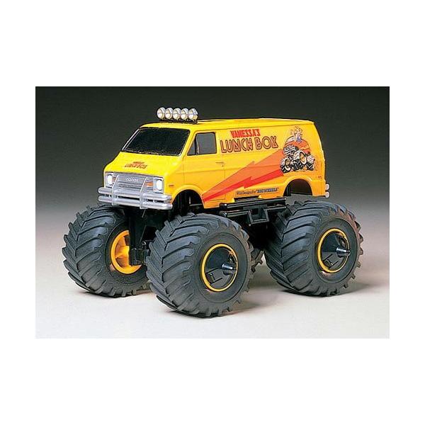 アメリカで人気のビッグタイヤマシンが手軽な大きさで楽しめますでっかいタイヤで四輪駆動。パワーいっぱいの走りに加えて、ウイリー走行や片輪走行も楽しめるオフロードマシンのプラスチックモデル組み立てキットです。四駆メカは、モーターをシャーシのセン...