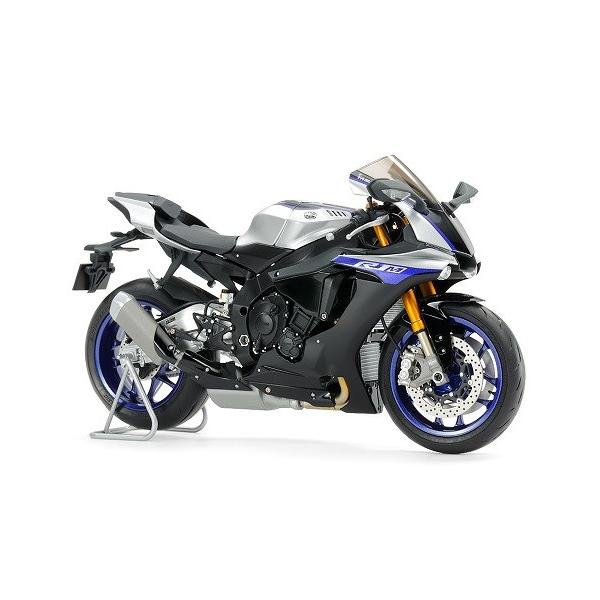 【 模型要目 】 ★ヤマハYZF-R1Mの2018年型を1/12スケールで再現したプラスチックモデル組み立てキットです。★全長172mm、全幅68mm、全高97mm。★リッターバイクとは思えないコンパクトで引きしまった車体を忠実に再現。★排...