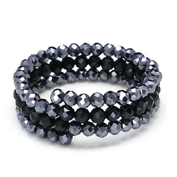 多面カットのテラヘルツ 2連とブラックスピネル1連を組み合わせたリングです。<br>形状記憶ワイヤーを使用したフリーサイズ。テラヘルツとは美容・健康を促進させる効果があるといわれています。ブラックスピネルとは「ブラック・ダイヤモ...