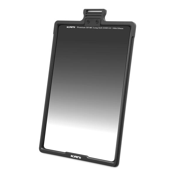 【発売日：2026年04月07日】【フィルターフレーム付】カニフィルター プレミアムロングソフトGND 0.9 100x150mm本製品は全体の半分の範囲に減光効果がある最大ND8(3絞り分)のハーフNDフィルターで、フィルター長辺の端から...