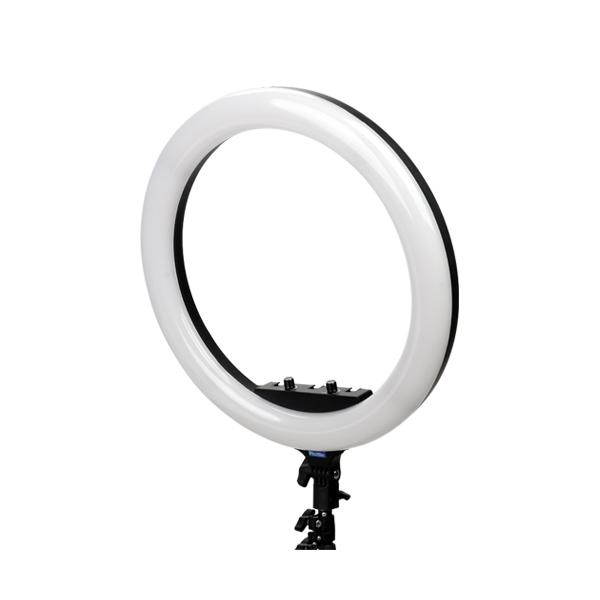 Phottix Nuada Ring 60 Video LED Lightは19インチ(49cm)のリングデザインで48Wの光を放ち、写真撮影、ビデオ撮影、メイクアップアーティスト、ライブストリームに最適なLEDライト。Sony互換のNP-...