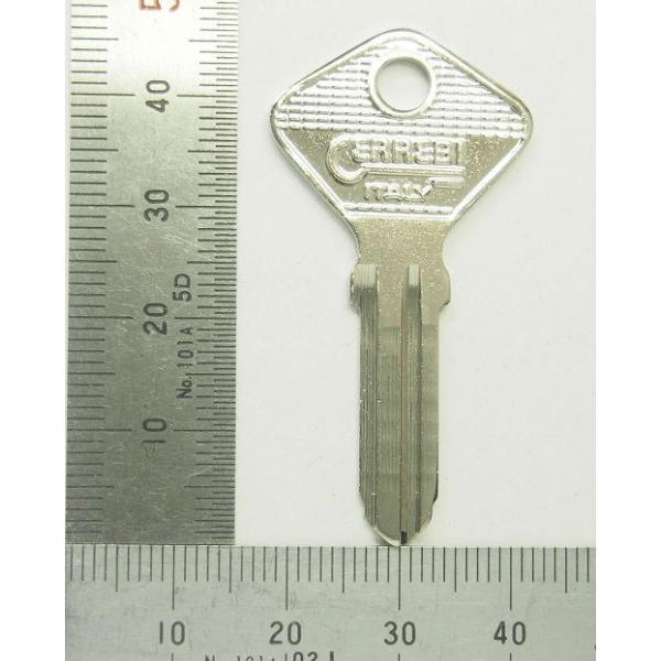 ERREBI製(ITALY)の124-2ブランクキーです。未カットのブランクキーでの販売です。刻印「2」用適合キー番号:2100-2309FIATフィアット  1100(1958-)  1300/1500/1800(1967-)  500D...
