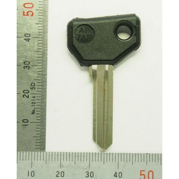 SILCA(ITALY)製のAF7APブランクキーです。未カットのブランクキーでの販売です。キー番号:1501-1199ALFA ROMEO(アルファロメオ)FERRARI(フェラーリ)FIAT(フィアット)LAMBORGHINI(ランボル...