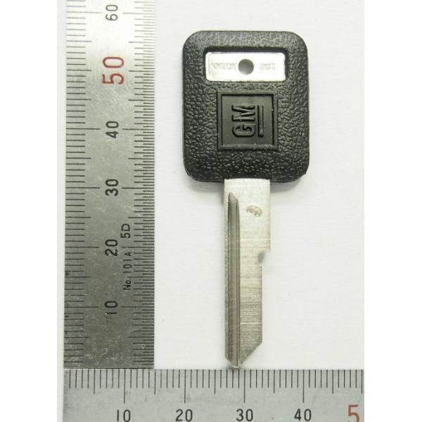 STRATTEC(USA)製の品番595311です。GMロゴマーク付きのブランクキーです。公式なGMのライセンス品です。E刻印イグニッション用