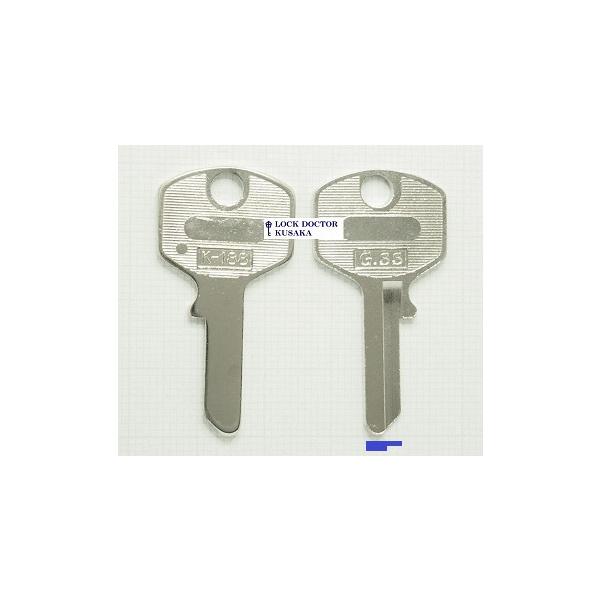 GSS製のK188ブランクキーです。商品写真は鍵の表裏の2本ですが、未カットのブランクキー1本単位での販売です。商品写真の断面図は鍵の持ち手側から鍵先を見た場合の断面図で鍵穴形状の図です。形状・寸法の似たような鍵が多数ありますのでお手持ちの...