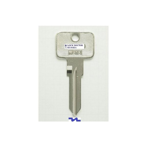 GSS製のK218ブランクキーです。未カットのブランクキー1本単位での販売です。商品写真の断面図は鍵の持ち手側から鍵先を見た場合の断面図で鍵穴形状の図です。形状・寸法の似たような鍵が多数ありますのでお手持ちの鍵と見比べてお選びください。FU...