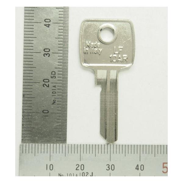 ERREBI(ITALY)製のLF10ARブランクキーです。未カットのブランクキーでの販売です。LUCASのキースイッチ用のブランクキーですLUCAS REPLACEMENT KEY CYLINDERLOWE&amp;FLETCHER