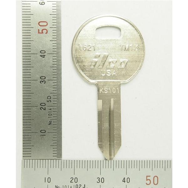 ILCO(USA)製の TM13(1613)ブランクキーです。未カットのブランクキーでの販売です。キャンピングカー/TRIMARK/トライマーク適合キー番号:1001-1240※その他のブランクキーをお探しの場合や合鍵作成をご依頼の場合は、...