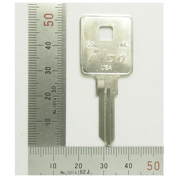 ILCO(USA)製の TM2(1602)ブランクキーです。未カットのブランクキーでの販売です。キャンピングカー/TRIMARK/トライマーク適合キー番号:TM151-TM200※その他のブランクキーをお探しの場合や合鍵作成をご依頼の場合は...