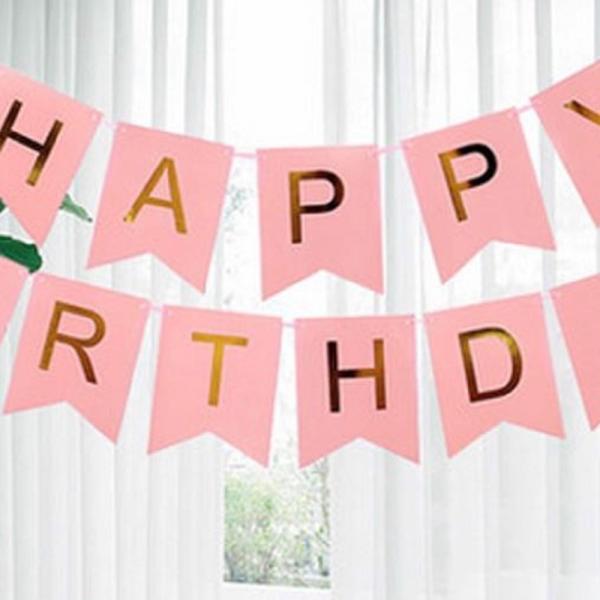 ピンクのフラッグにゴールドの文字で「HAPPY BIRTHDAY」と書かれたバナー、13枚の紙製フラッグが含まれています。- 色: ピンク- デザイン: ゴールドの文字- 内容物: 13枚の紙製フラッグ- メッセージ: HAPPY BIRT...