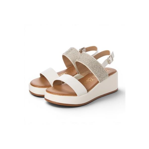 【発売日：2026年04月22日】【ブランド商品番号】562506 IV-040 / 【ブランド名】Bridget Birkin（ブリジット バーキン） / 【色】アイボリー / 【表素材】合成皮革 / 【裏素材】合成皮革 / 【中敷素材】...