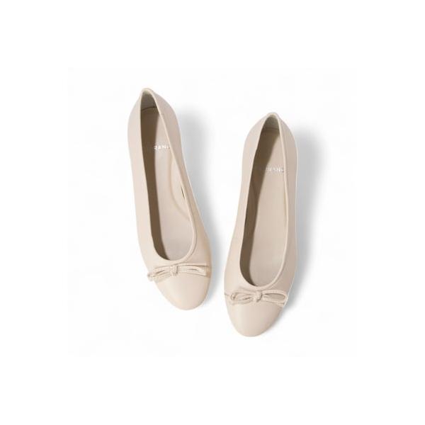 【発売日：2025年09月01日】【ブランド商品番号】61501C IV-040 / 【ブランド名】CARRANO（カラーノ） / 【色】アイボリー / 【表素材】本革 / 【裏素材】合成皮革 / 【中敷素材】合成皮革 / 【ソール素材】合...