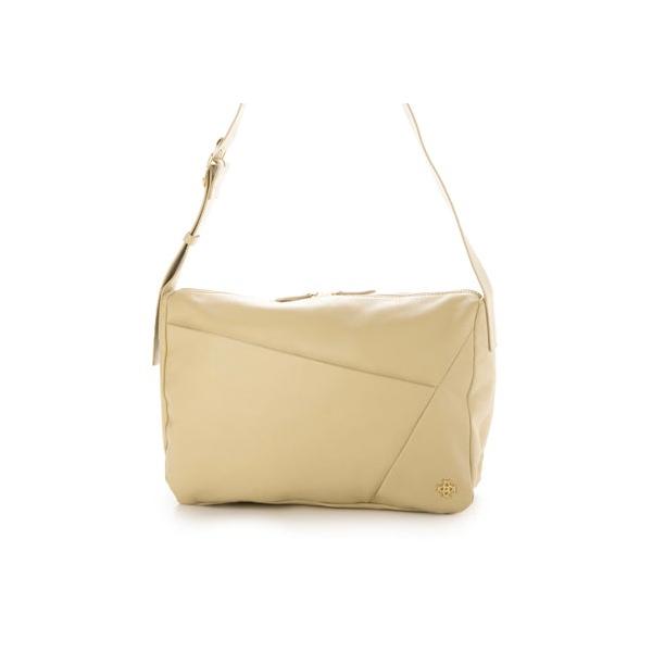 【発売日：2025年08月26日】【ブランド商品番号】777191 バターイエロー / 【ブランド名】cawa color（カワカラ） / 【色】バターイエロー / 【表素材】本革 / 【裏素材】生地・合成繊維 / 【原産国】バングラデシュ