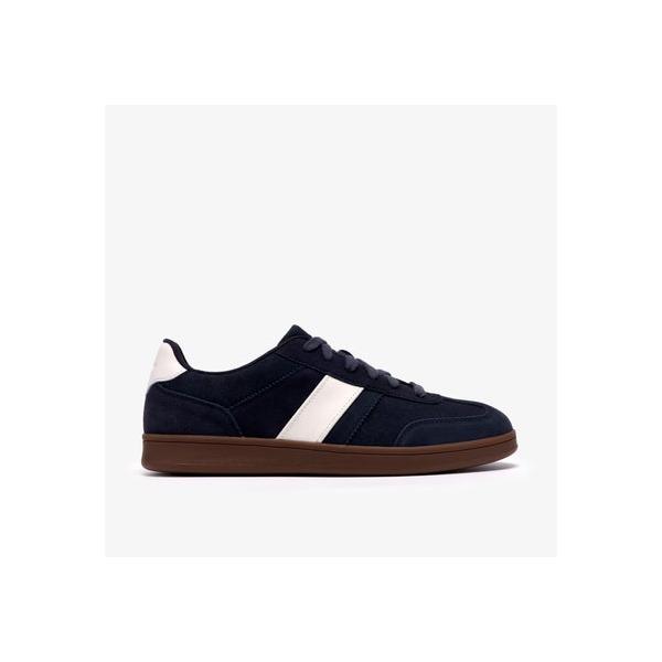 【発売日：2026年01月30日】【ブランド商品番号】26187824 Navy Suede / 【ブランド名】Clarks（クラークス） / 【色】ネイビースエード / 【表素材】スエード / 【ソール素材】ゴム / 【原産国】中国