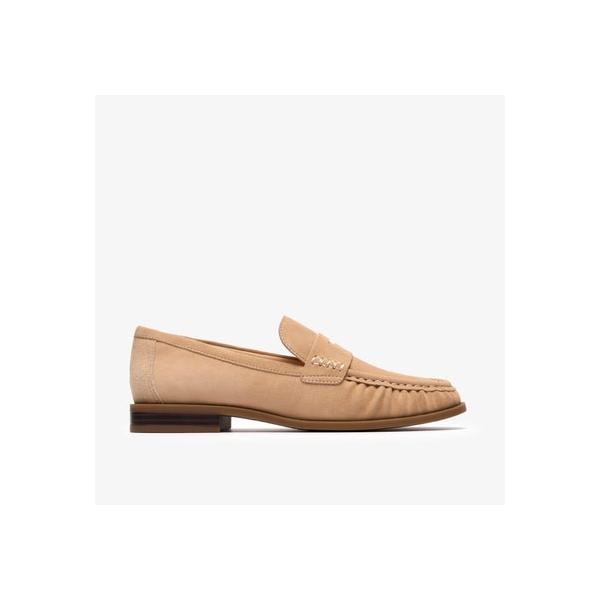 【発売日：2026年01月30日】【ブランド商品番号】26186620 Warm Sand Suede / 【ブランド名】Clarks（クラークス） / 【色】ウォームサンドスエード / 【表素材】スエード / 【ソール素材】合成素材 / ...