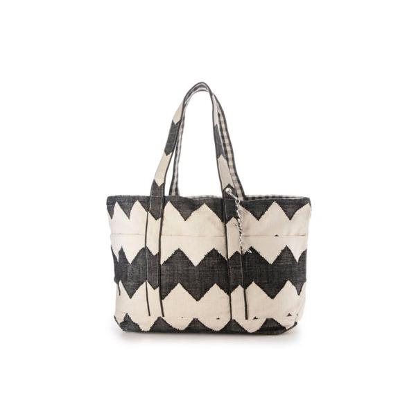 【発売日：2025年04月28日】【ブランド商品番号】25SAXA81 2000 / 【ブランド名】Desigual（デシグアル） / 【色】グレー/ブラック / 【原産国】インド