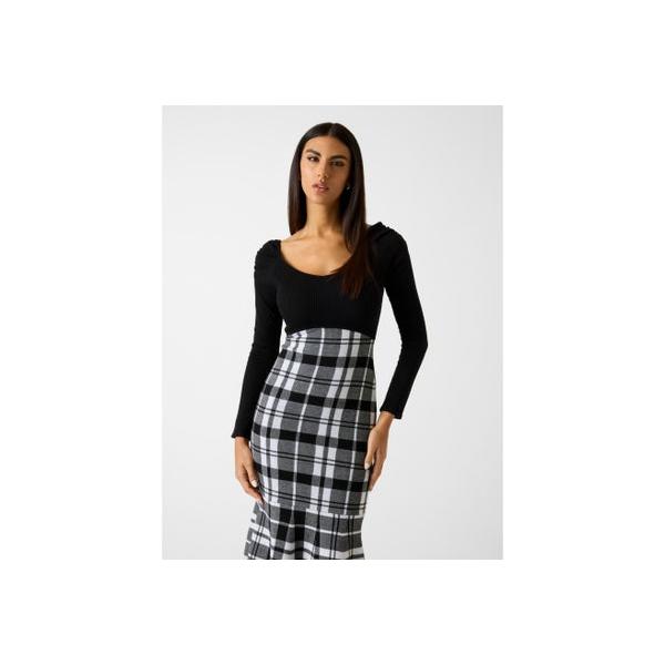 【発売日：2025年08月04日】【ブランド商品番号】W5BK92Z3JD2 JBLK / 【ブランド名】GUESS（ゲス） / 【色】JBLK / 【素材】ポリエステル54%  アクリル21%  ナイロン20%  ウール5% / 【原産国】中国