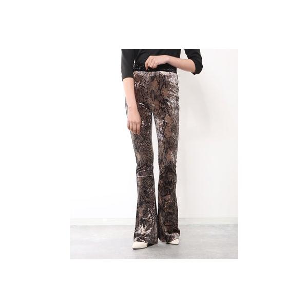 【発売日：2025年03月03日】【ブランド商品番号】W1BB00KAU50 P9EB / 【ブランド名】GUESS（ゲス） / 【色】P9EB / 【素材】ポリエステル94%、 ポリウレタン6% / 【原産国】中国