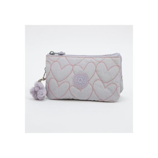 【発売日：2026年04月21日】【ブランド商品番号】KI8374 MO6 / 【ブランド名】Kipling（キプリング） / 【色】Hearts Shimmer / 【表素材】ナイロン / 【原産国】カンボジア