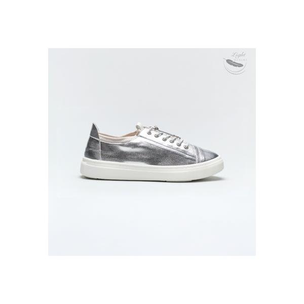 【発売日：2025年03月10日】【ブランド商品番号】LL-3000 SLV / 【ブランド名】Lucida（ルシーダ） / 【色】SLV / 【表素材】合成皮革 / 【裏素材】合成皮革 / 【中敷素材】合成皮革 / 【ソール素材】合成素材...