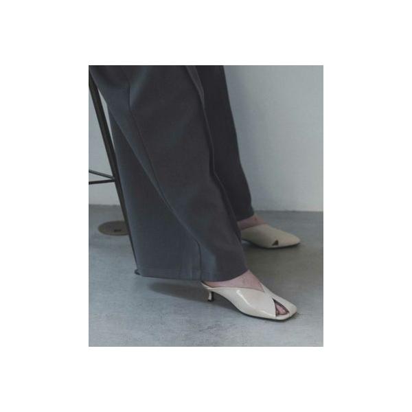 【発売日：2025年12月01日】【ブランド商品番号】224200040-N IVR / 【ブランド名】LE VERNIS（ル ベルニ） / 【色】アイボリー / 【素材】甲部: 合成皮革　底部: 合成底