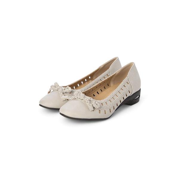 【発売日：2025年06月25日】【ブランド商品番号】MARIKA-AR0944 1111 / 【ブランド名】MARIKA（マリカ） / 【色】ライトグレー / 【表素材】合成皮革 / 【裏素材】生地・合成繊維 / 【中敷素材】合成皮革 /...