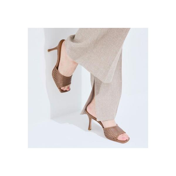 【発売日：2026年02月12日】【ブランド商品番号】102553 BR / 【ブランド名】SEVEN TWELVE THIRTY（セヴン トゥエルヴ サーティ） / 【色】ブラウン / 【表素材】本革 / 【裏素材】本革 / 【中敷素材】...