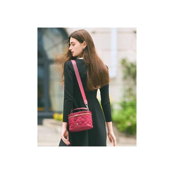 【発売日：2025年03月04日】【ブランド商品番号】BOTZCW0374 010 / 【ブランド名】TOCCA（トッカ） / 【色】レッド系 / 【原産国】中国