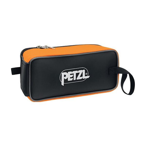 クランポンをぴったりと収納するためにデザインされたナイロン製のファスナー式バッグです。アイススクリューやスペアのピックを収納するのにも適しています。片側の面は補強されており、鋭いポイントからバックパックを保護します。反対側の面はメッシュにな...