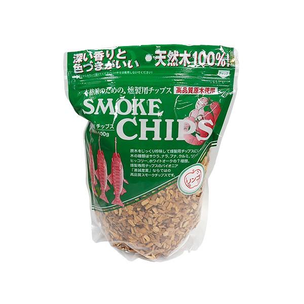 深い香りと色づきがいい天然木100％の燻製用チップです。原木をじっくり吟味して燻製用チップにしました。鶏肉や白身魚などの淡白な素材にはリンゴチップが合います。国産材使用。容量： 500 gサイズ： 218 × H 320 × D 35 mm